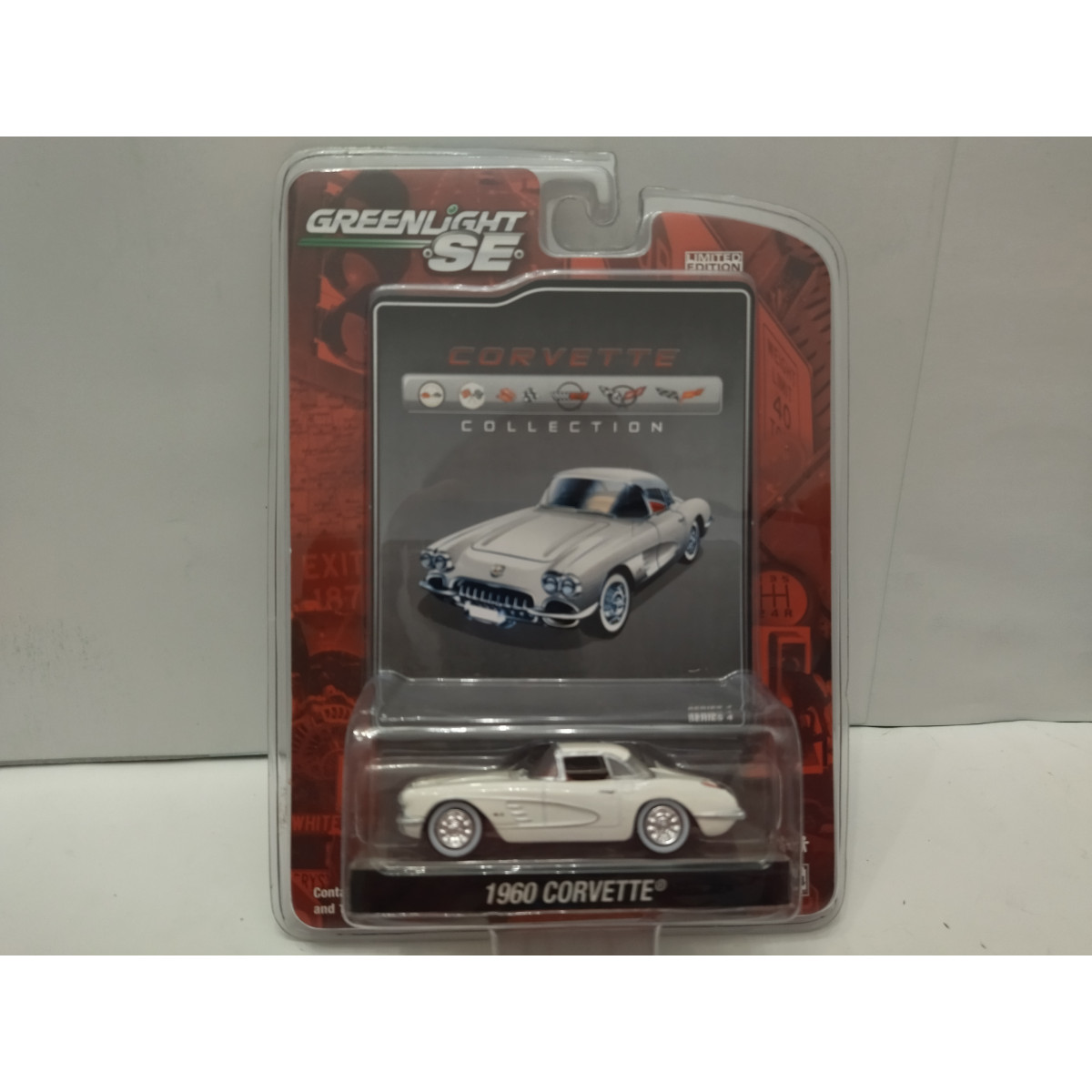 CHEVROLET CORVETTE C1 1960 WHITE CORVETTE COLLECTION 1:64 GREENLIGHT ...