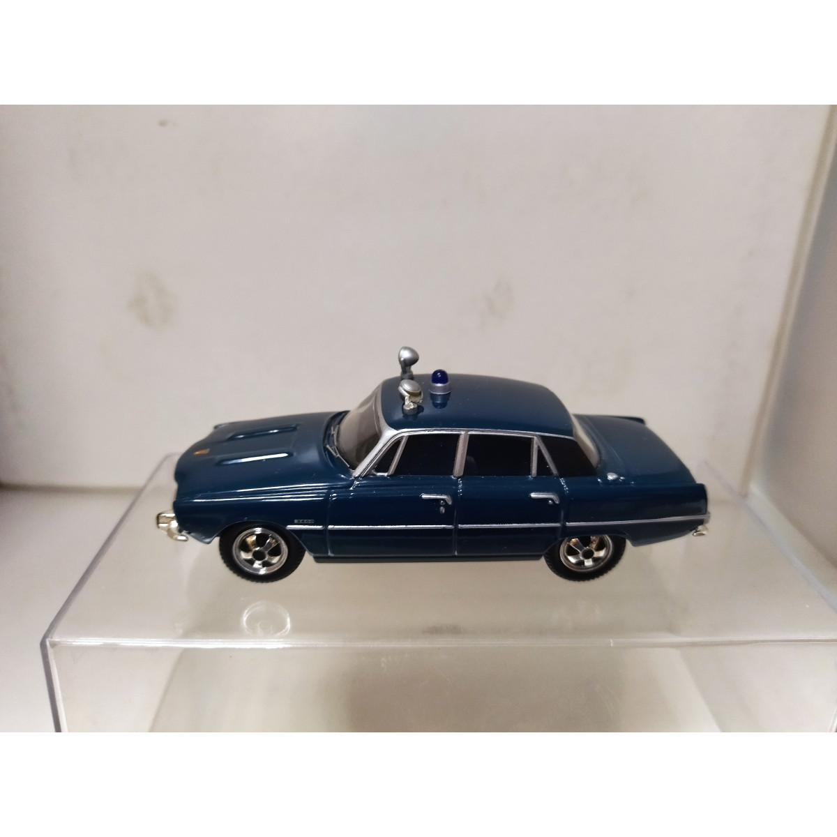 ROVER 3500 V8 POLICE METROPOLITAN 1:43 VANGUARDS NO BOX/DEFECT/V FOTOS ...