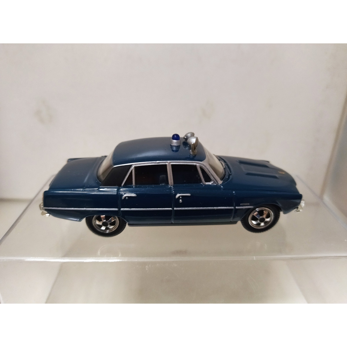 ROVER 3500 V8 POLICE METROPOLITAN 1:43 VANGUARDS NO BOX/DEFECT/V FOTOS ...