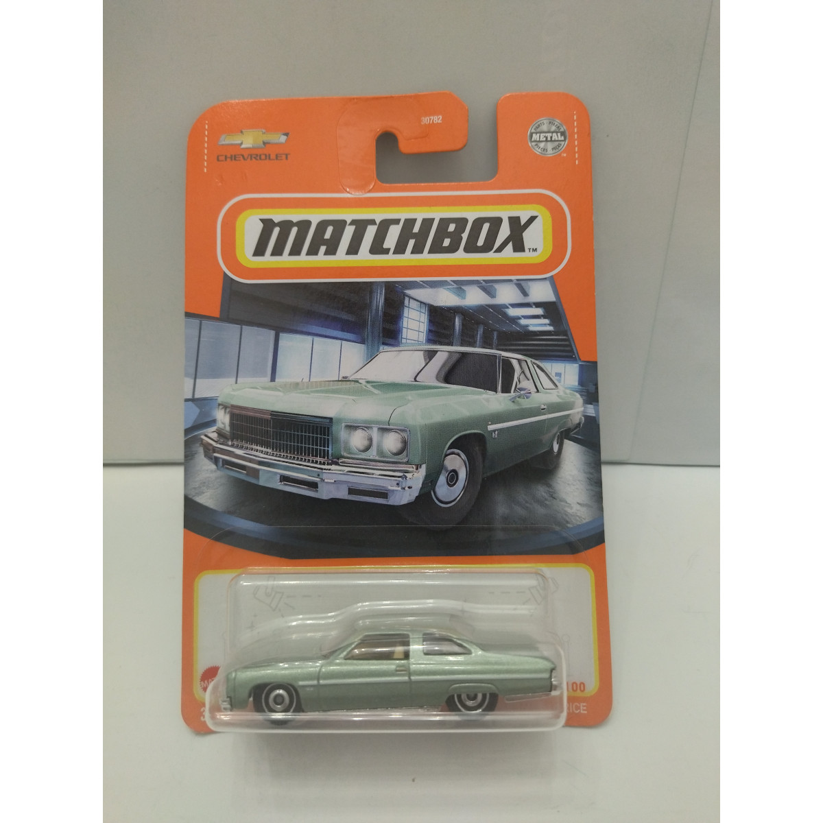 CHEVROLET CAPRICE 1975 GREEN 1:64 MATCHBOX USA CARD - BCN STOCK CARS