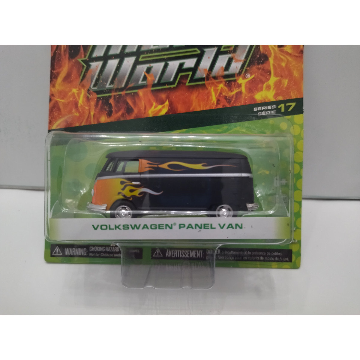VOLKSWAGEN T1 PANEL VAN FLAMES MOTOR WORLD S17 1:64 GREENLIGHT - BCN STOCK CARS