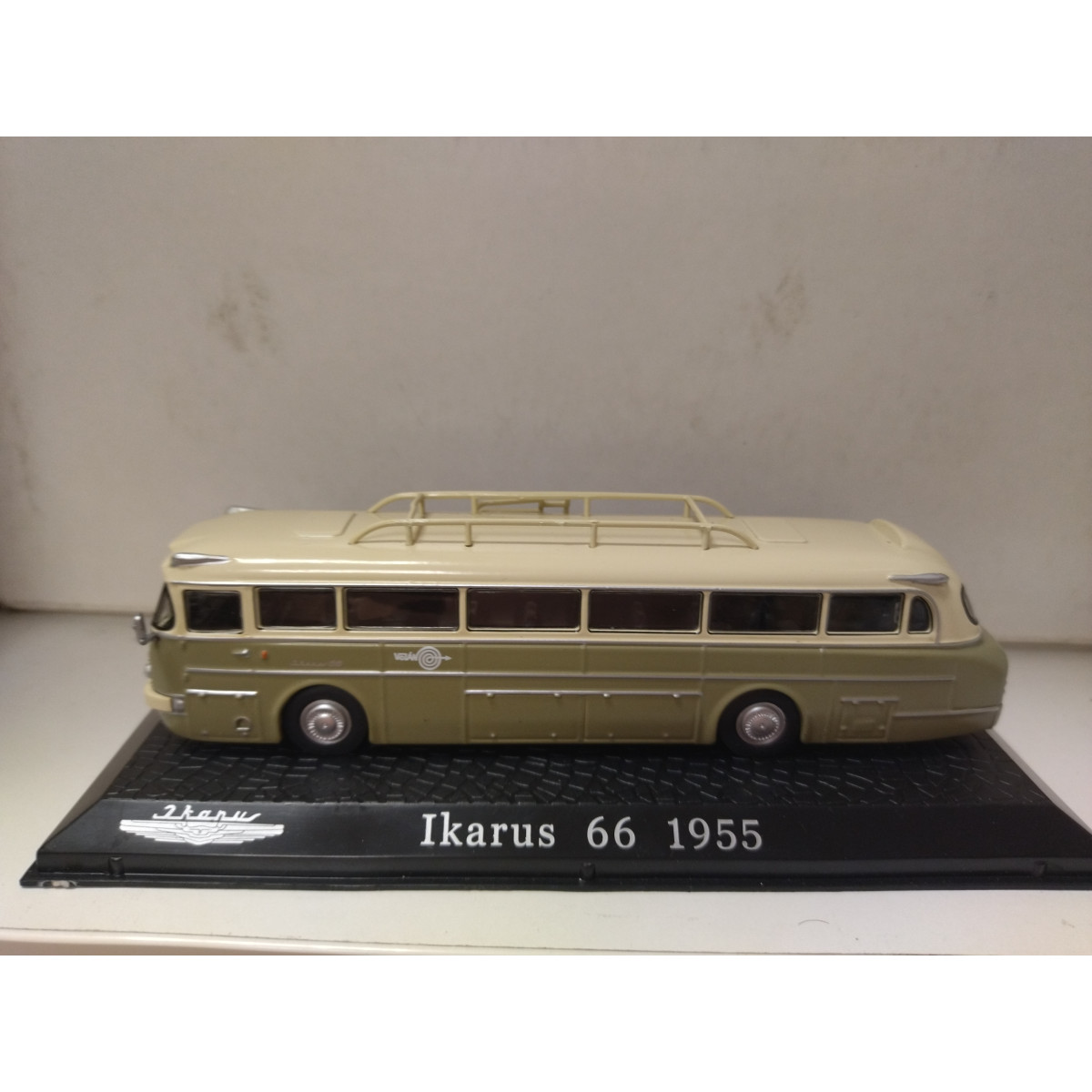 IKARUS 66 1955 AUTOBUS 1:72 ATLAS IXO URNA RAJADA/ V FOTO - BCN STOCK CARS