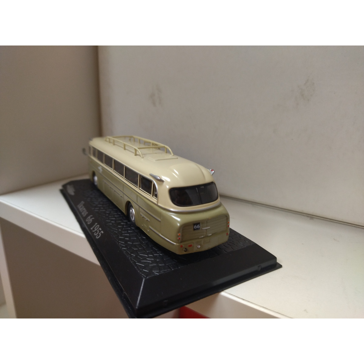 IKARUS 66 1955 AUTOBUS 1:72 ATLAS IXO URNA RAJADA/ V FOTO - BCN STOCK CARS