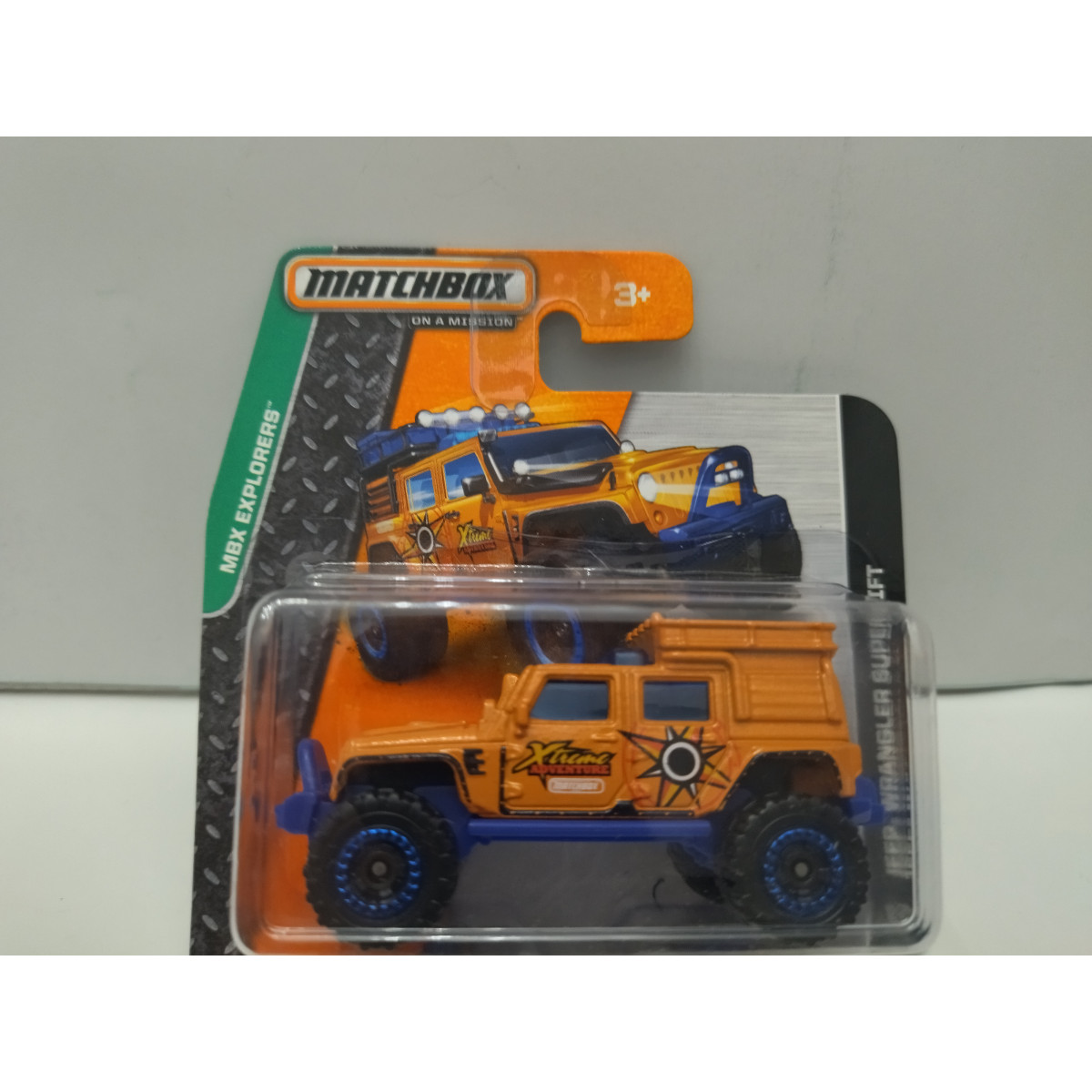 JEEP WRANGLER SUPERLIFT ORANGE MBX EXPLORERS 1:64 MATCHBOX - BCN STOCK CARS
