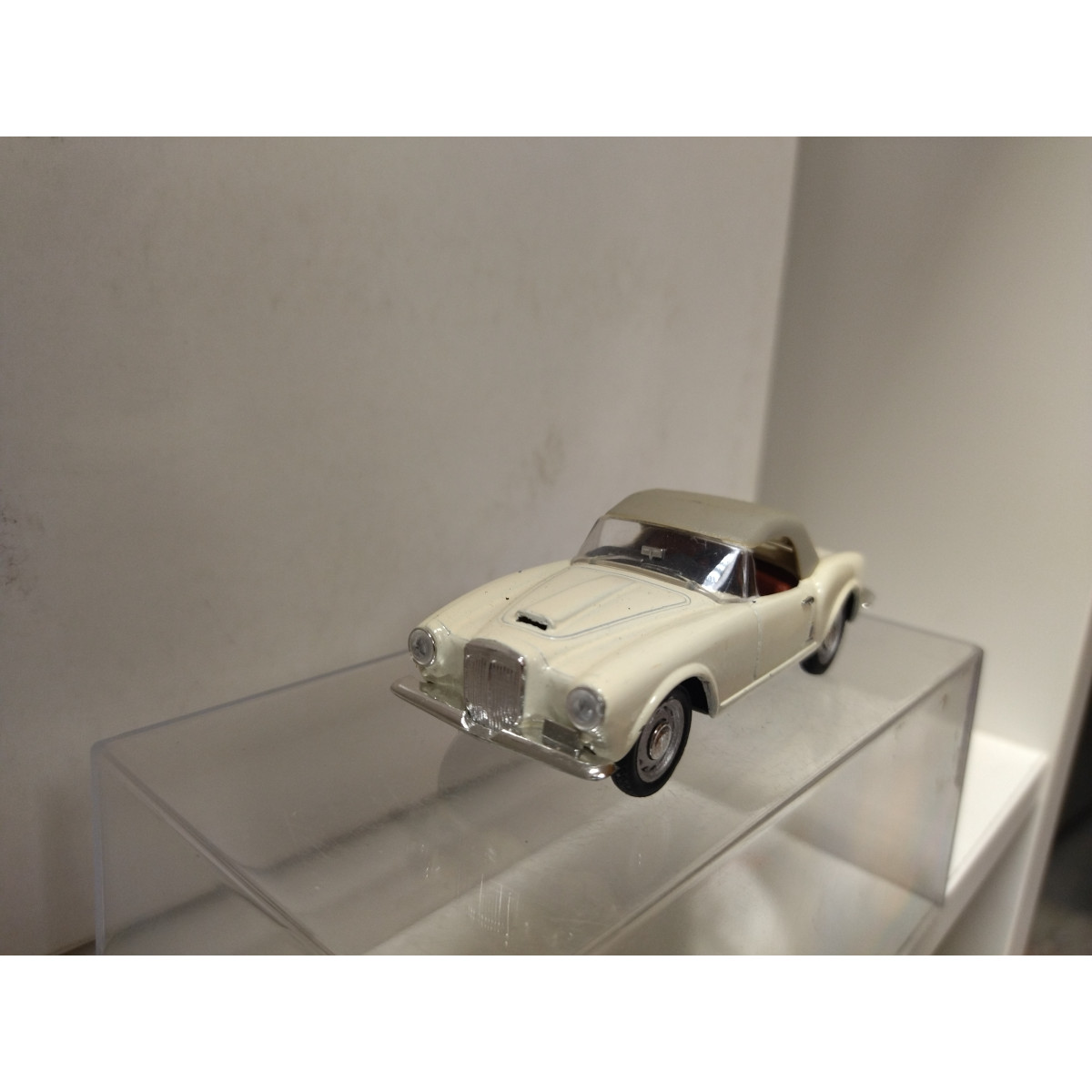 LANCIA AURELIA 1956 B24 SPIDER AMERICA 1:43 BRUMM NO BOX/DEFECT/TECHO MAL/V FOTOS - BCN STOCK CARS