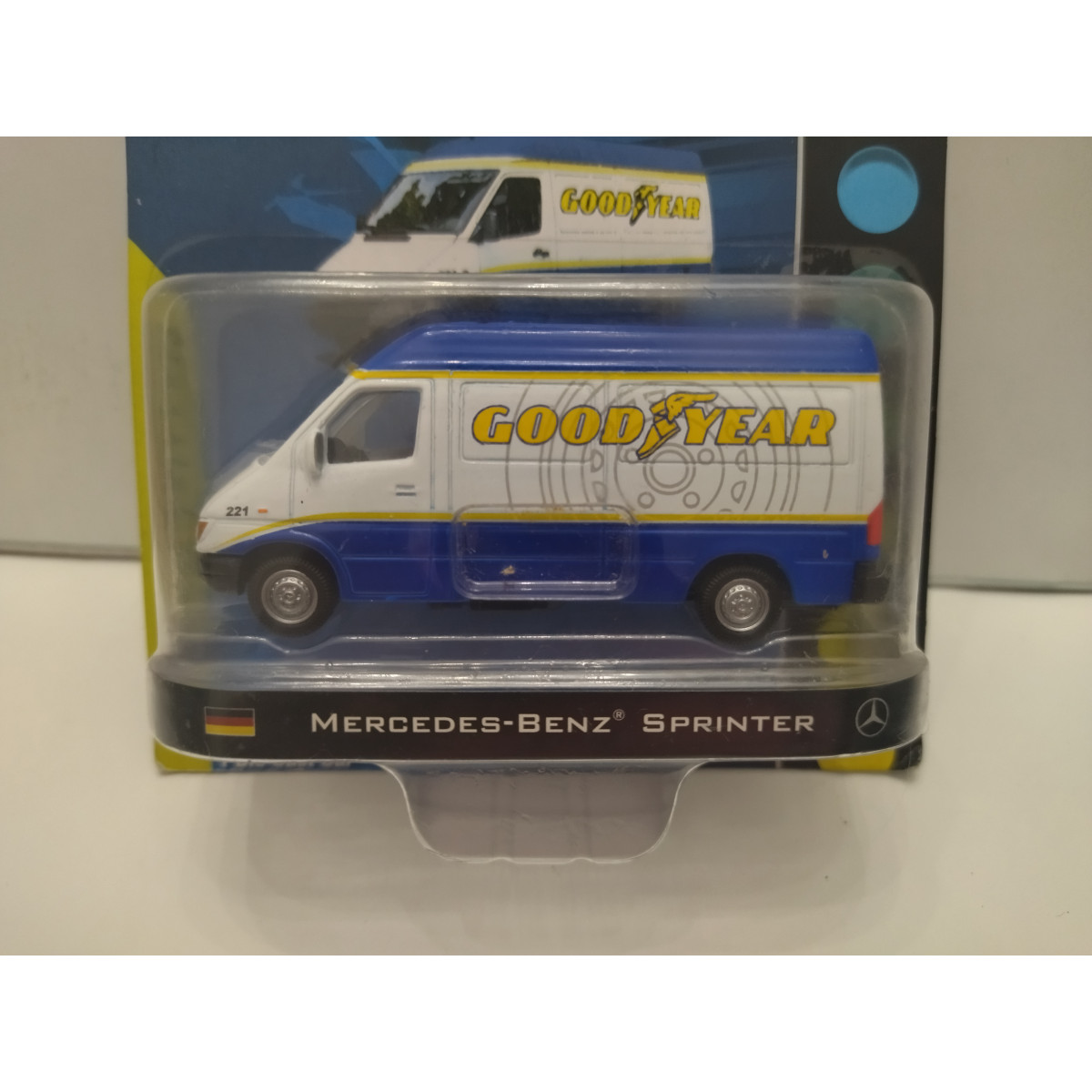 MERCEDES-BENZ SPRINTER GOOD YEAR CLASSICS MOTOR WORLD 1:64 GREENLIGHT ...