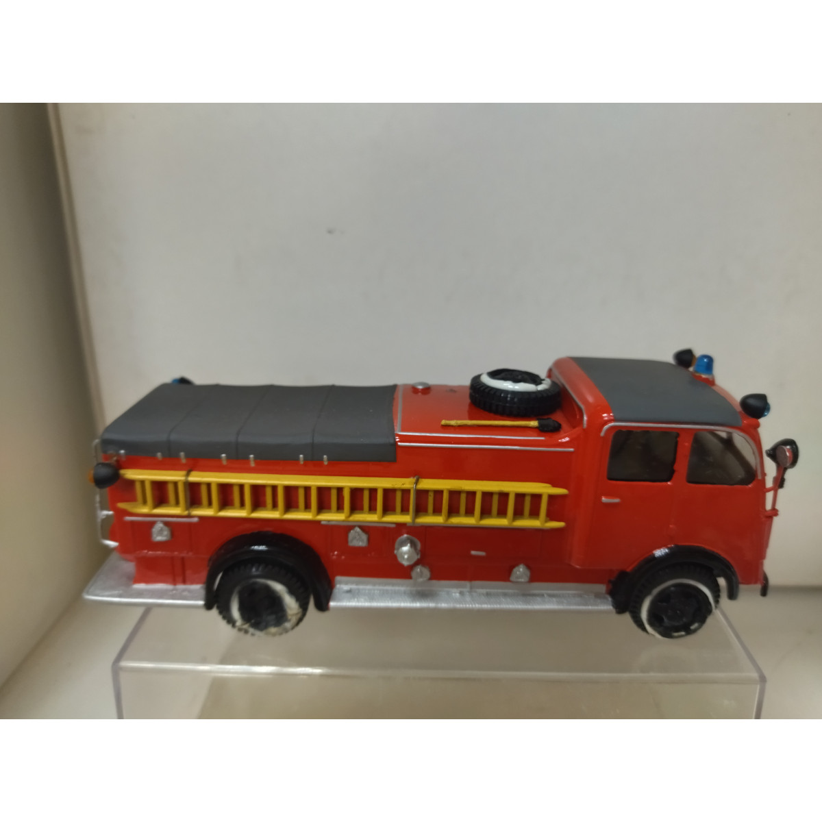 FORD TENDER KOLN FIRE/POMPIERS/BOMBEROS 1:43 RESINA/DESGUACE/SCRAPPING ...