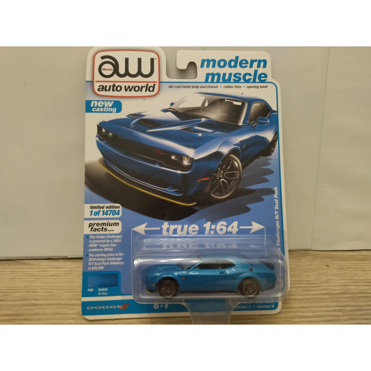 DODGE CHALLENGER 2019 R/T SCAT PACK BLUE MODERN MUSCLE 1:64 AUTO WORLD ...