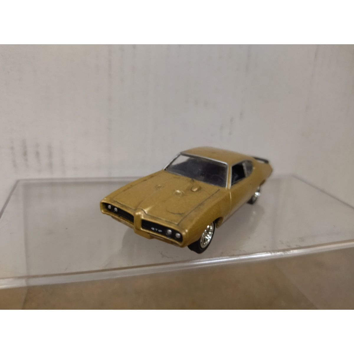 PONTIAC GTO 1969 HARDTOP GOLD METALLIC 1:64 M2 MACHINES NO BOX - BCN ...