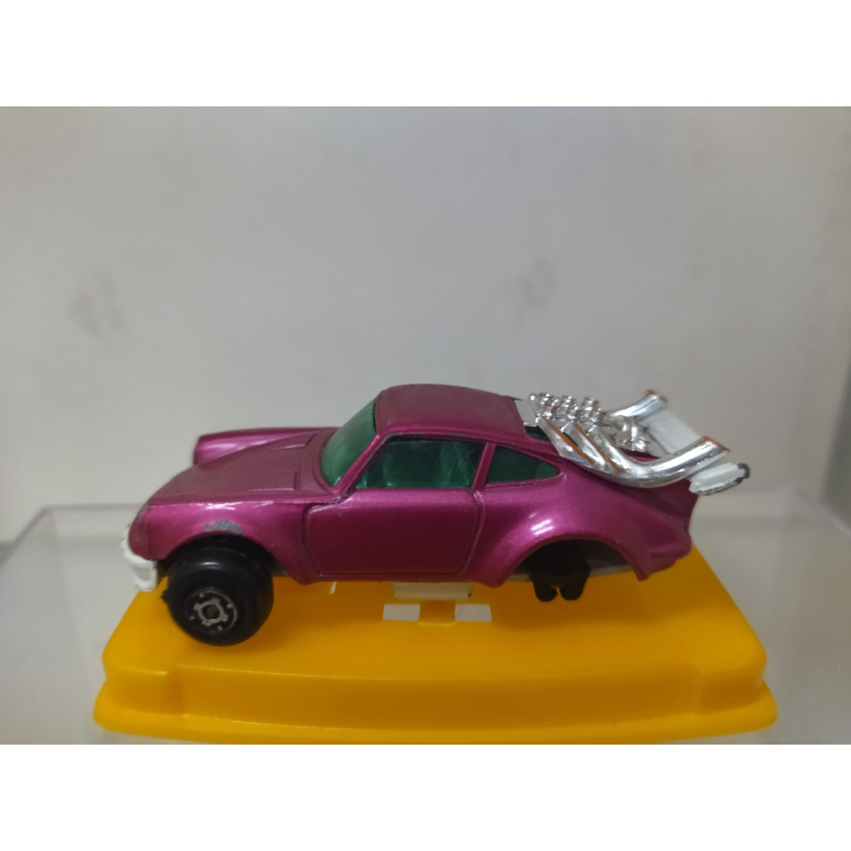 PORSCHE 911 TURBO PURPLE 1:64 GUISVAL DEFECTUOSO V FOTOS - BCN STOCK CARS