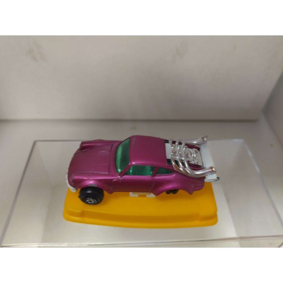 PORSCHE 911 TURBO PURPLE 1:64 GUISVAL DEFECTUOSO V FOTOS - BCN STOCK CARS