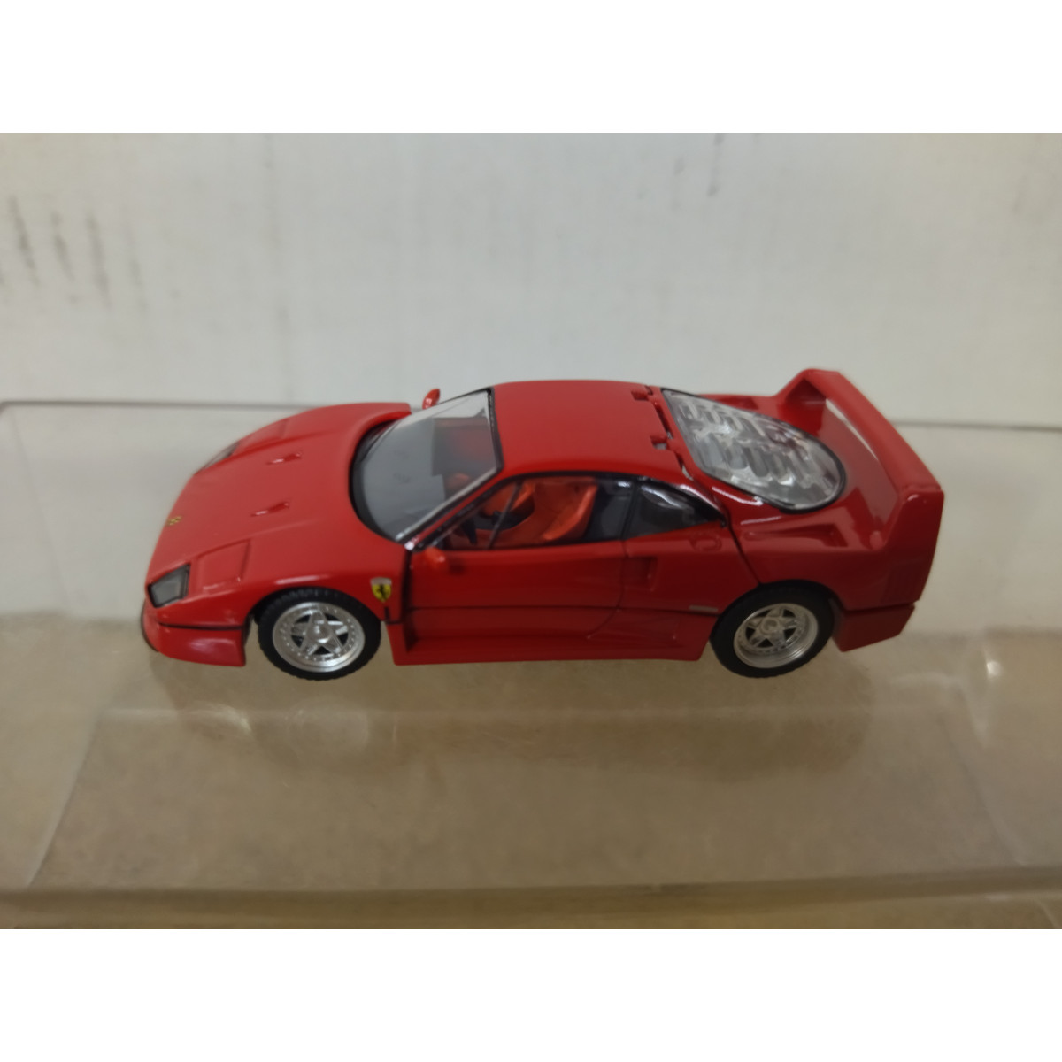FERRARI F40 RED 1:64 TOMICA LIMITED VINTAGE NEO - BCN STOCK CARS