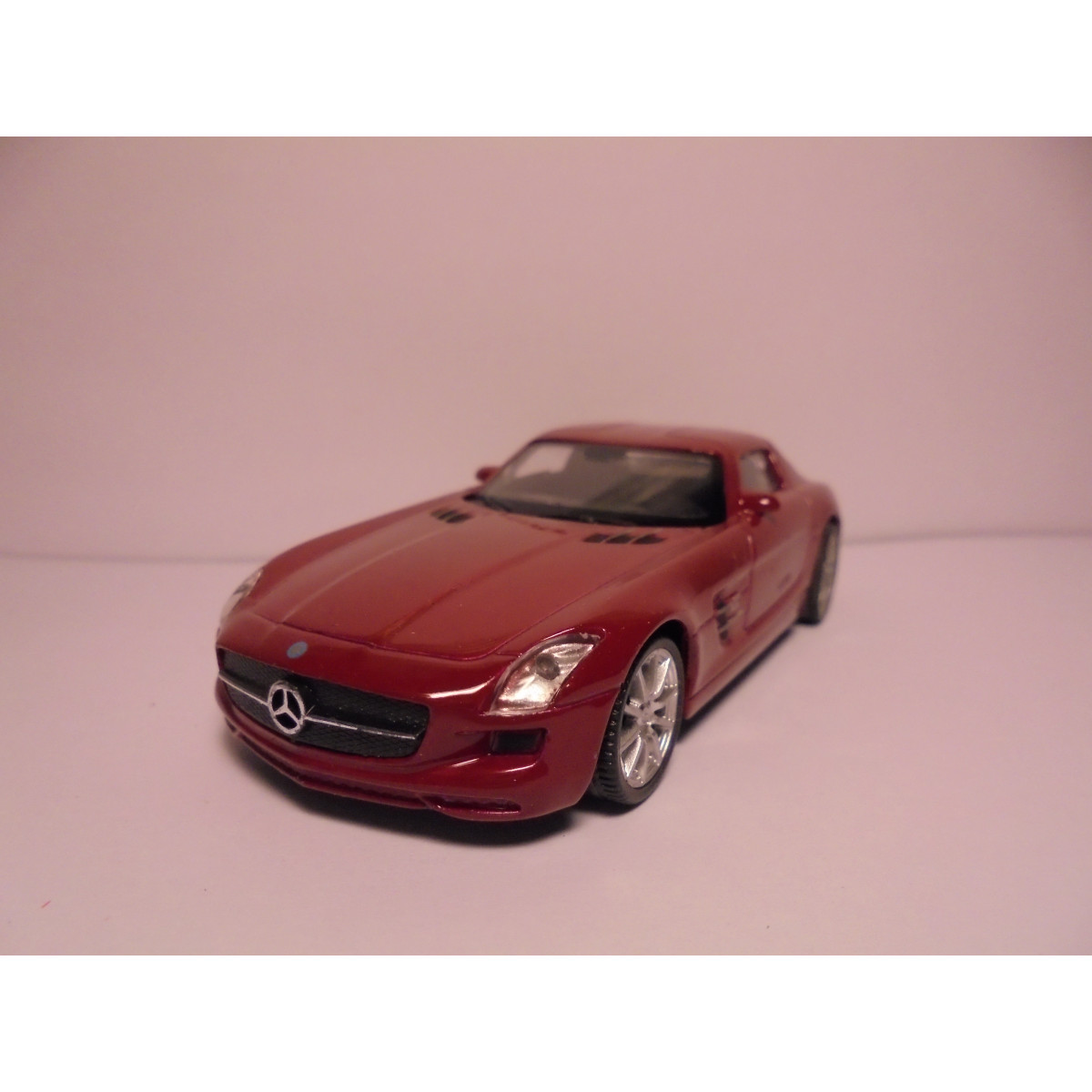MERCEDES-BENZ SLS AMG DARK RED 1:43 WELLY - BCN STOCK CARS