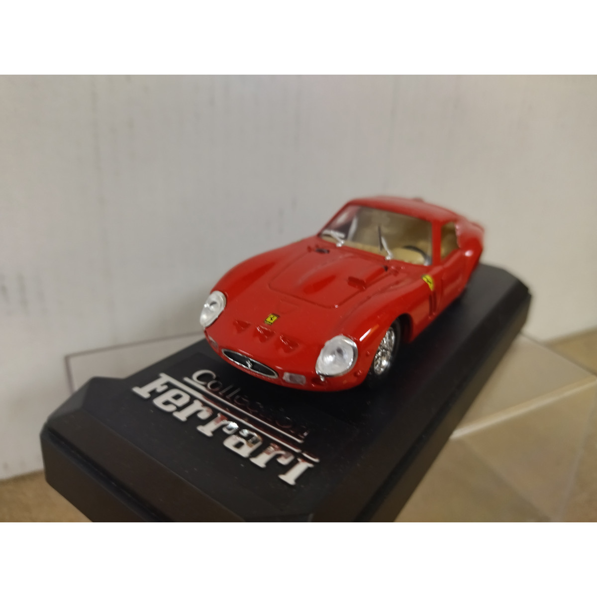 FERRARI 250 GTO RED 1:43 SOLIDO COLLECTION - BCN STOCK CARS