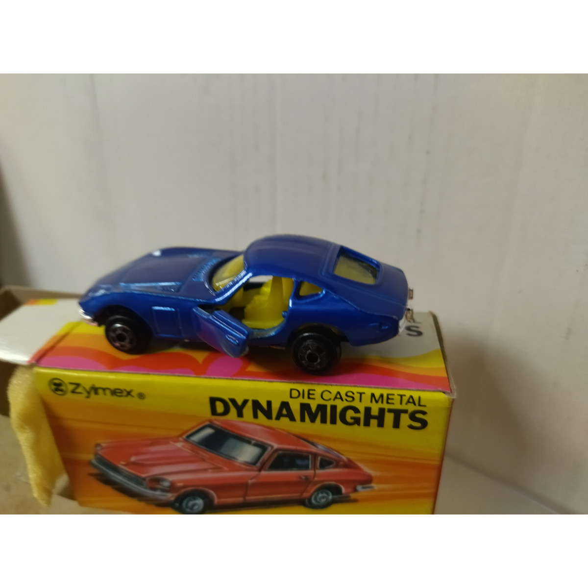 TOYOTA 2000 GT BLUE apx 1:64 ZYLMEX P303 VINTAGE BOX DYNAMIGHTS HONG ...