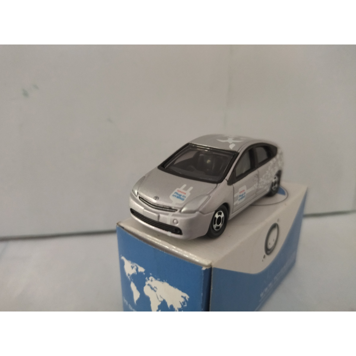TOYOTA PRIUS PLUG-IN HYBRID 1:60/apx 1:64 TOMICA 106 TOY EAST - BCN ...