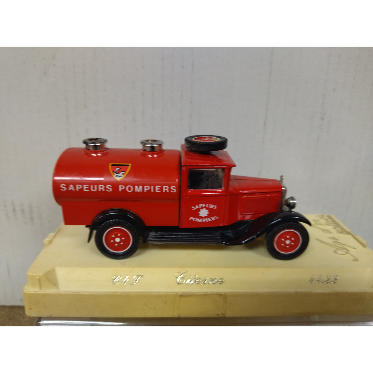 CITROEN C4F 1930 CITERNE FIRE/POMPIERS/BOMBEROS 1:43 SOLIDO 4422 - BCN ...