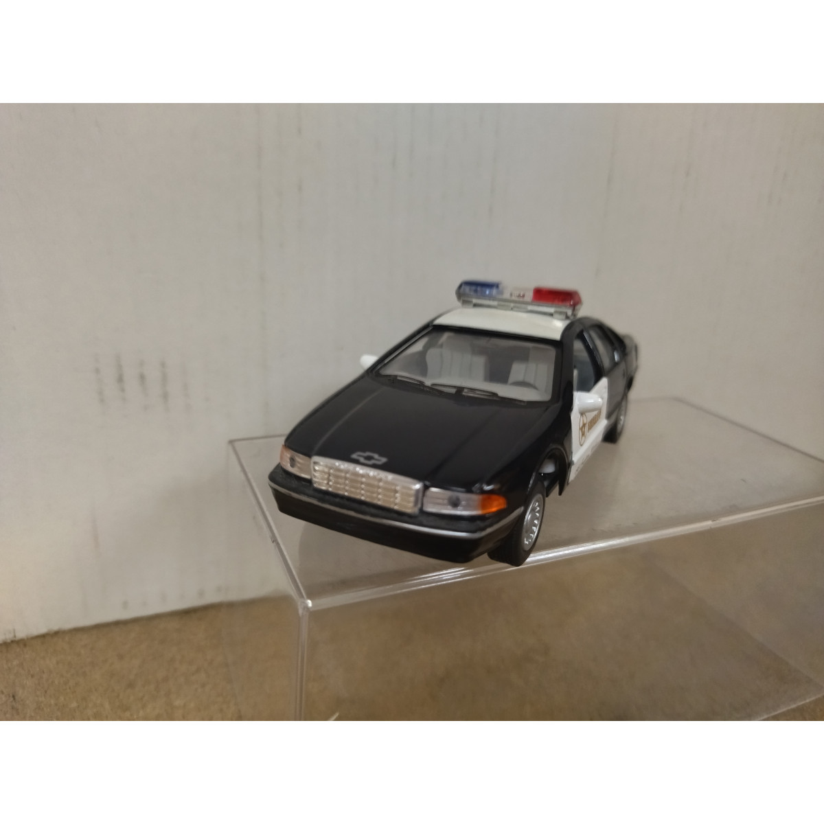 CHEVROLET CAPRICE USA POLICE SHERIFF CAR 228 1:43 KINSMART NO BOX - BCN ...