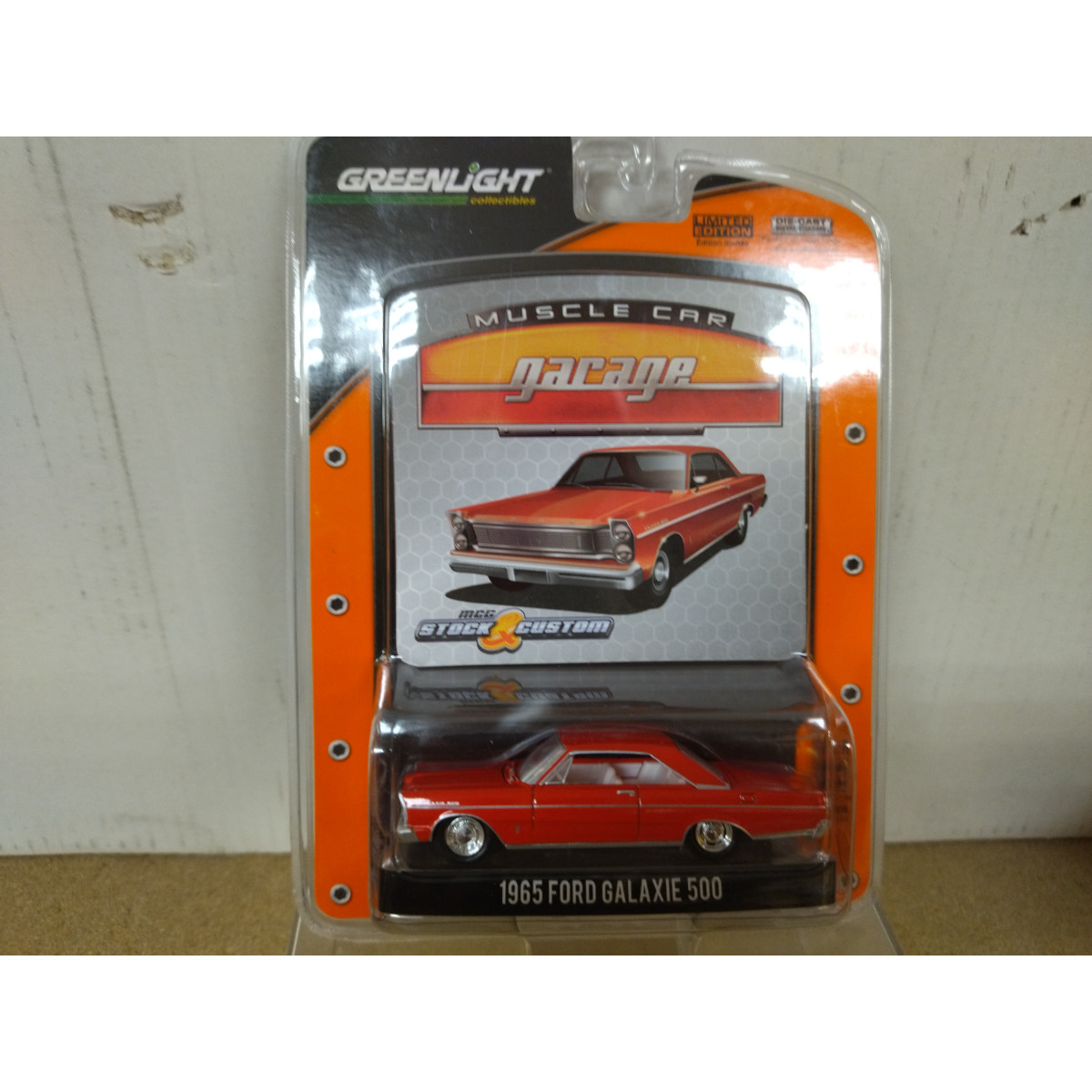 FORD GALAXIE 500 1965 GARAGE 1:64 GREENLIGHT - BCN STOCK CARS