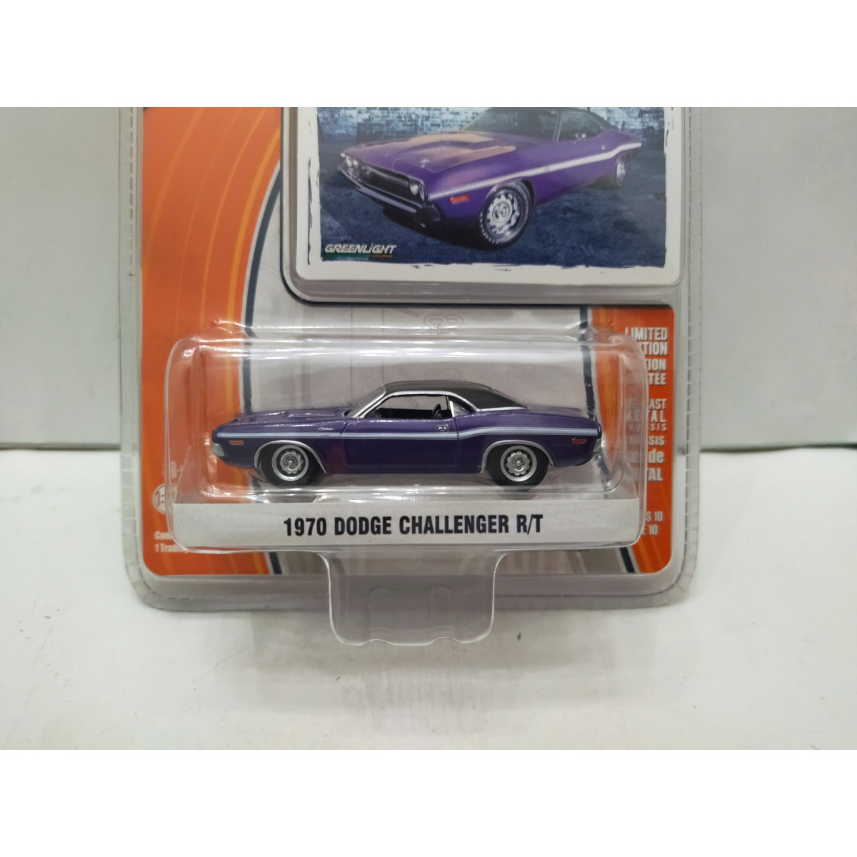 DODGE CHALLENGER 1970 R/T PLUM CRAZY PURPLE GL MUSCLE 1:64 GREENLIGHT ...