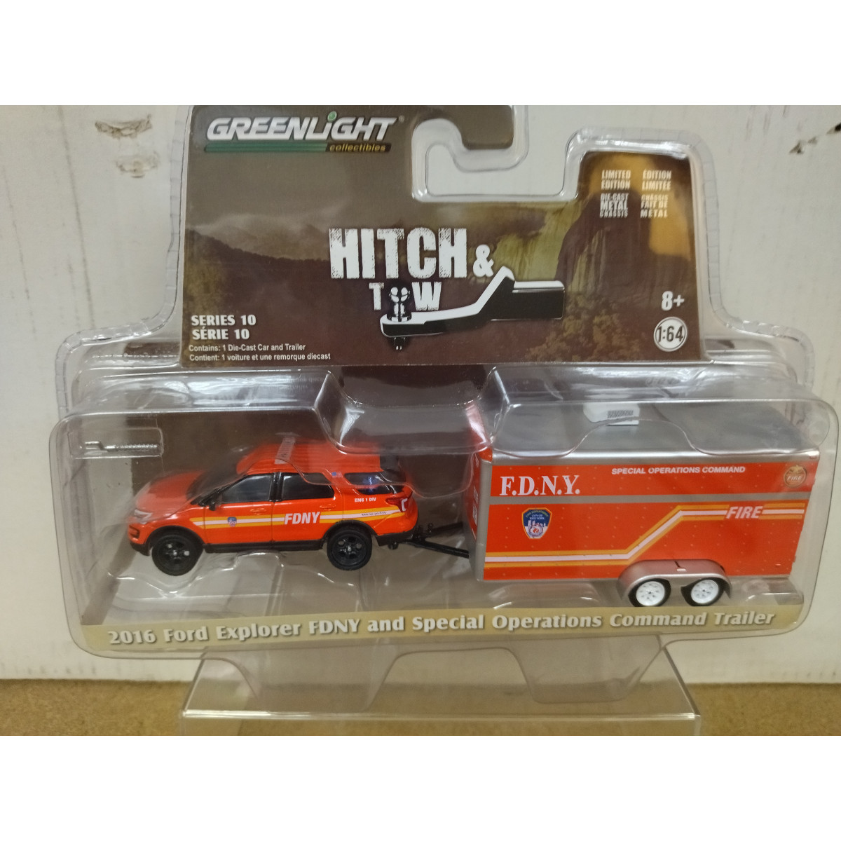 FORD EXPLORER 2016 FIRE NEW YORK + COMMAND TRAILER HITCH & TOW 1:64 ...