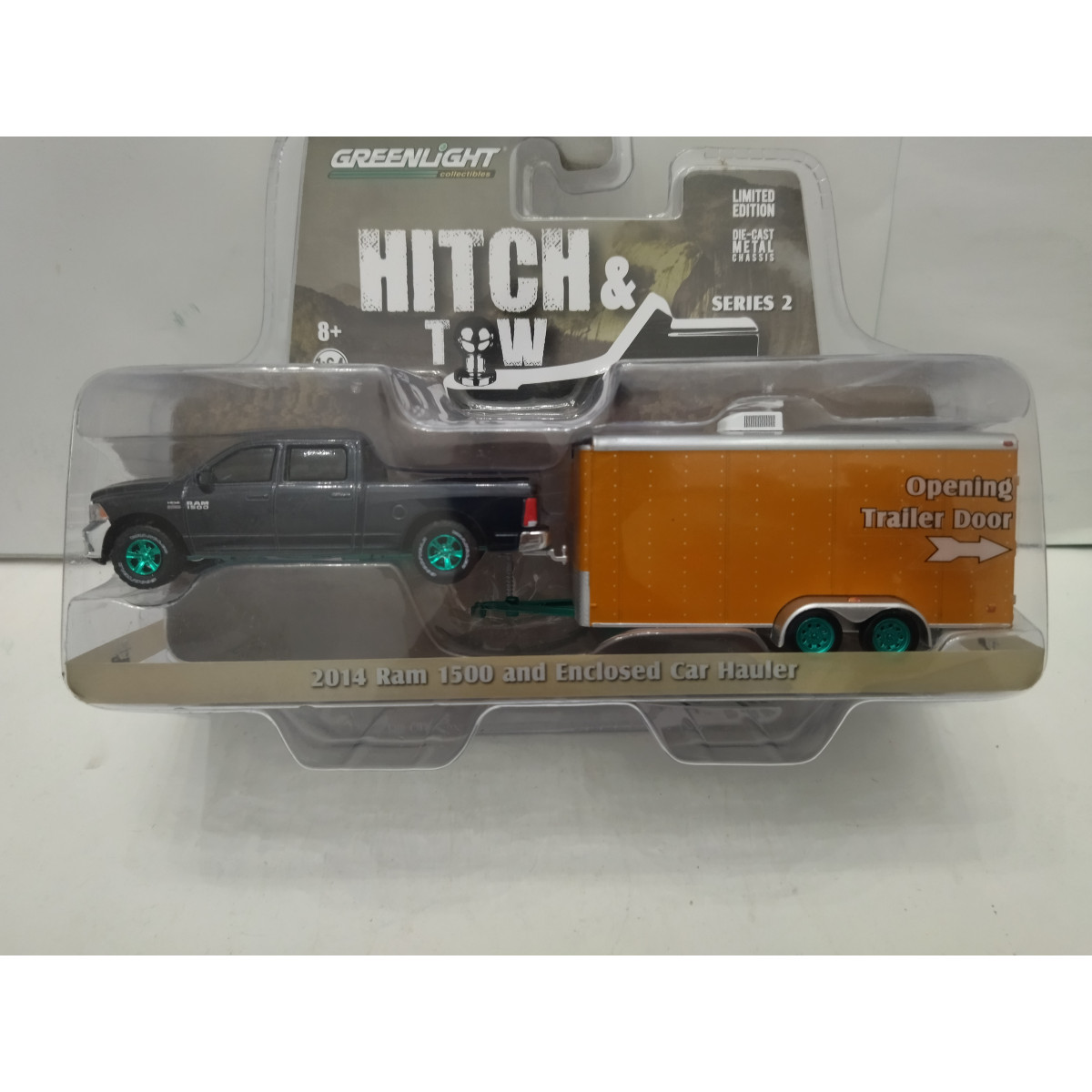 RAM 1500 + CAR HAULER HITCH GREENMACHINE 1:64 GREENLIGHT - BCN STOCK CARS