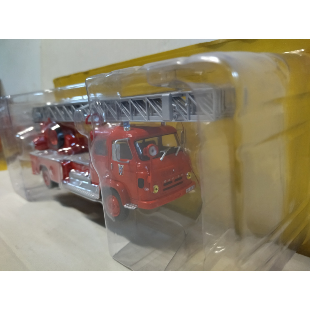 SAVIEM S7L METZ DL 30H FIRE/POMPIERS/BOMBEROS 1:43 SALVAT IXO - BCN ...