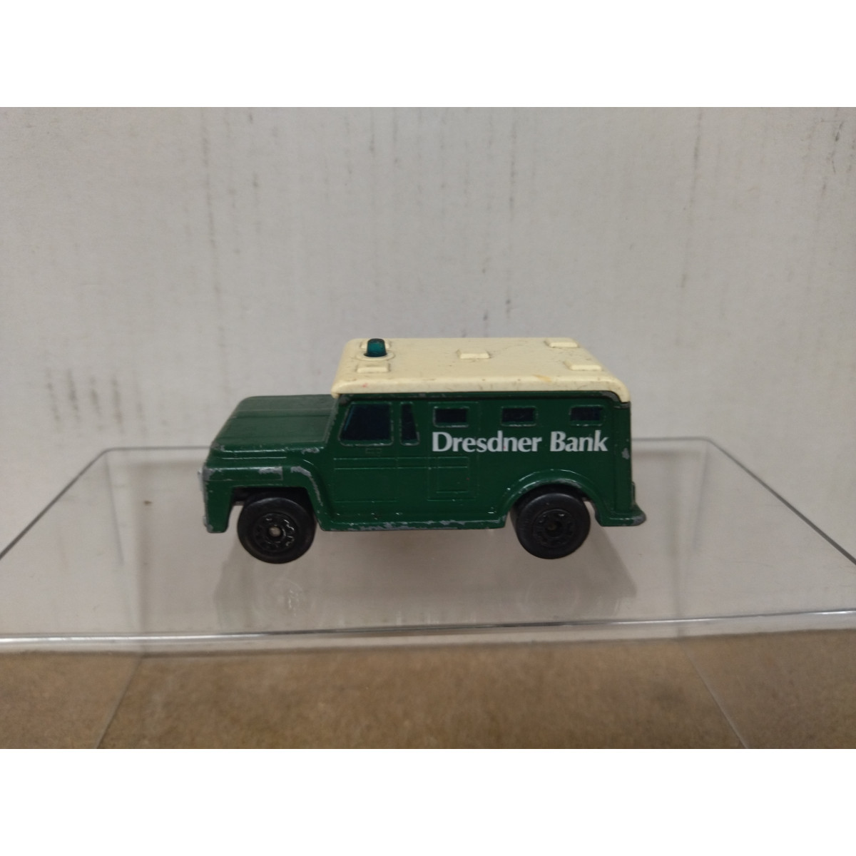 ARMORED BANK TRUCK DRESDEN SUPERFAST 69 1:89 /apx 1:64 MATCHBOX NO BOX ...