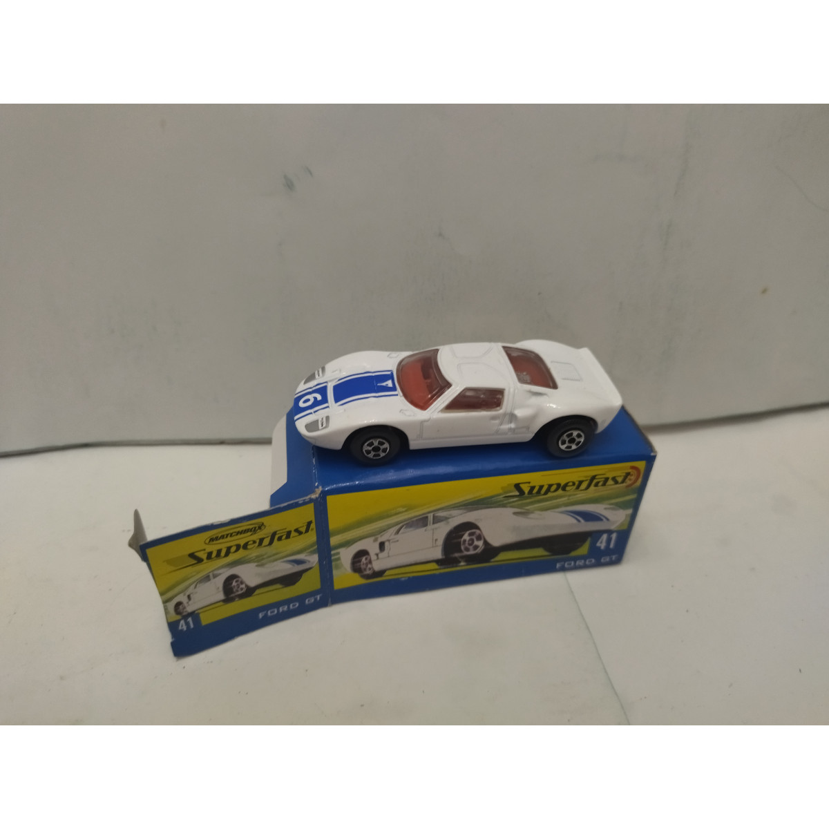FORD GT WHITE/BLUE SUPERFAST n41 1:64 MATCHBOX OPEN BOX/CAJA ABIERTA ...