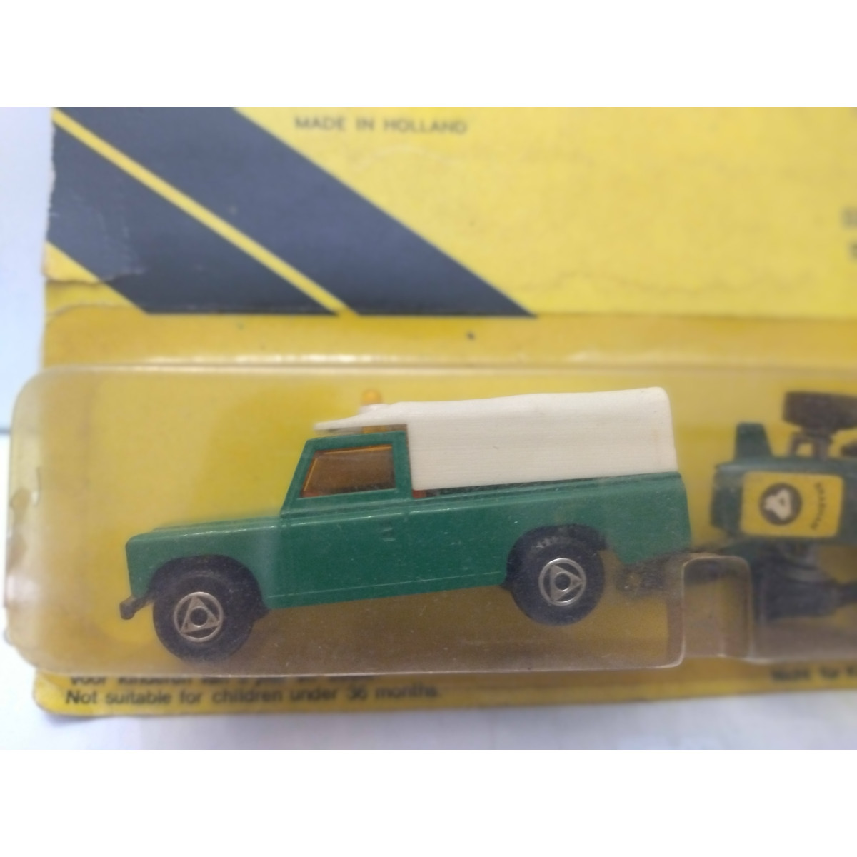 LAND ROVER 109 PICKUP + TRAILER + FORMULA F1 1:63/ apx 1:64 EFSI ...