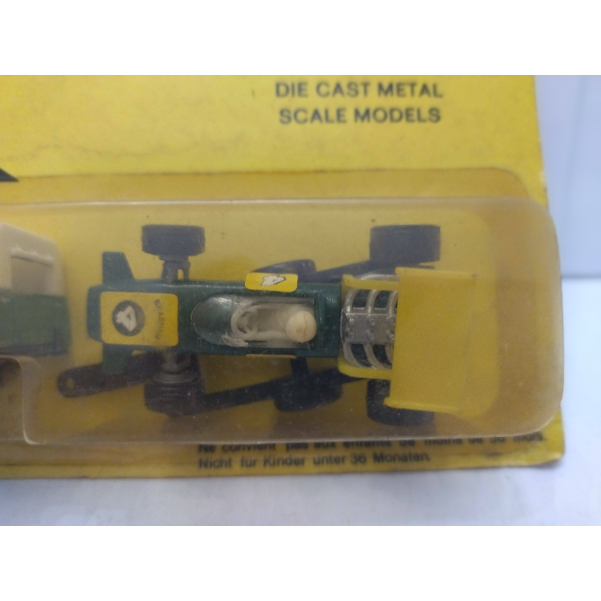 LAND ROVER 109 PICKUP + TRAILER + FORMULA F1 1:63/ apx 1:64 EFSI ...