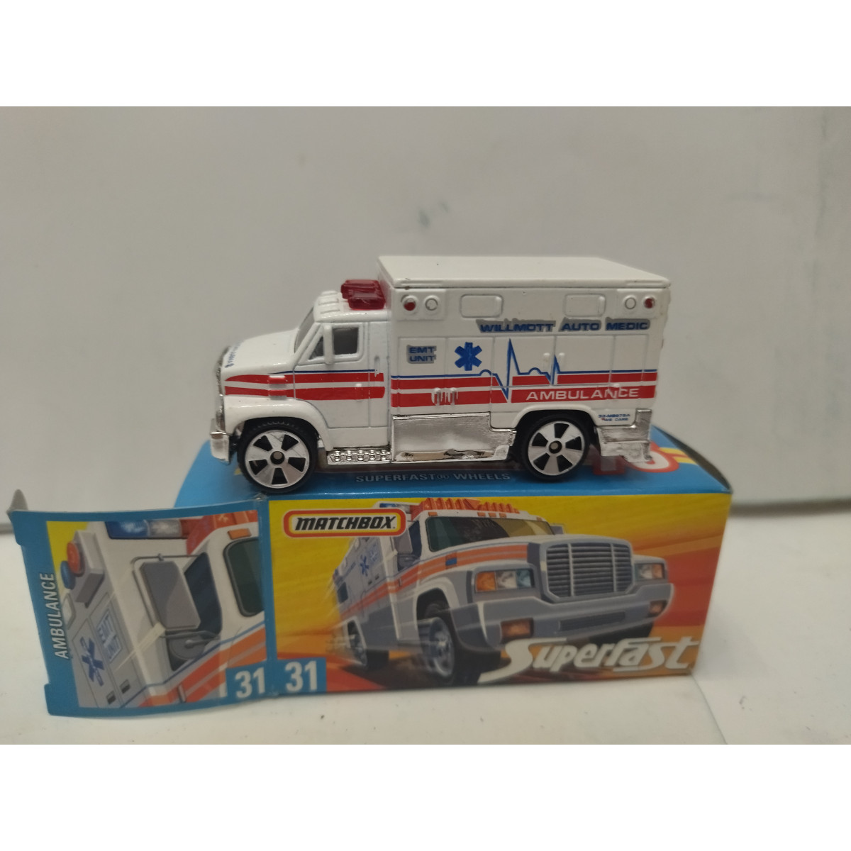 AMBULANCE SUPERFAST n31 1:64 MATCHBOX OPEN BOX/CAJA ABIERTA - BCN STOCK ...