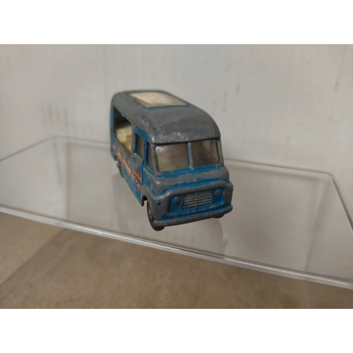 COMMER ICE CREAM TRUCK MOKO LESNEY 47 1:85/apx 1:64 MATCHBOX NO BOX ...