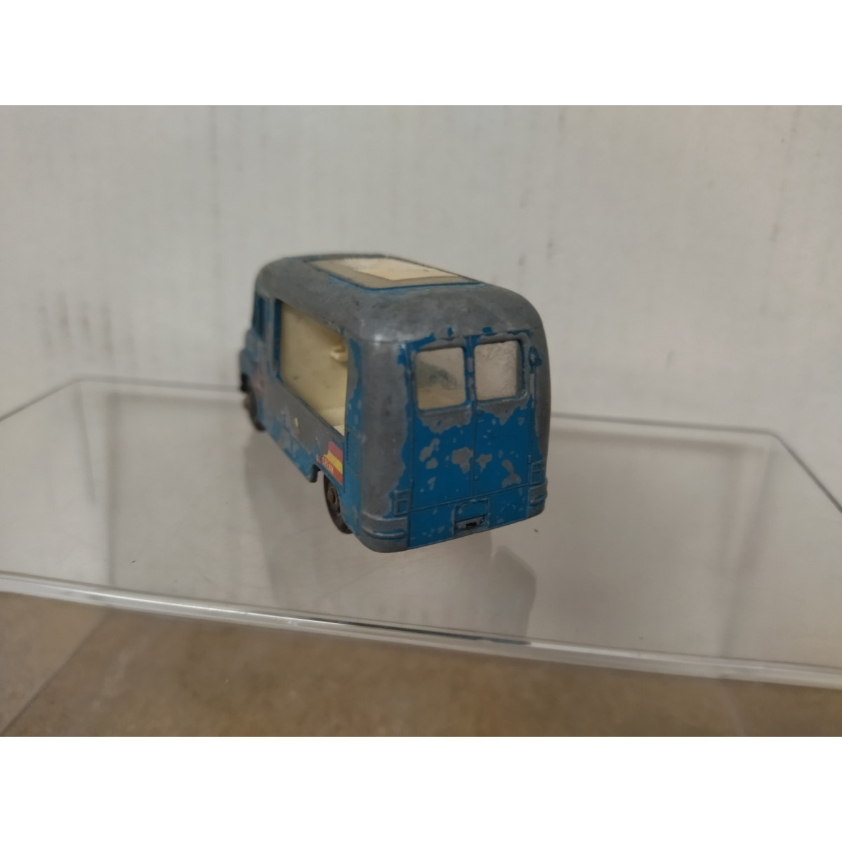 COMMER ICE CREAM TRUCK MOKO LESNEY 47 1:85/apx 1:64 MATCHBOX NO BOX ...