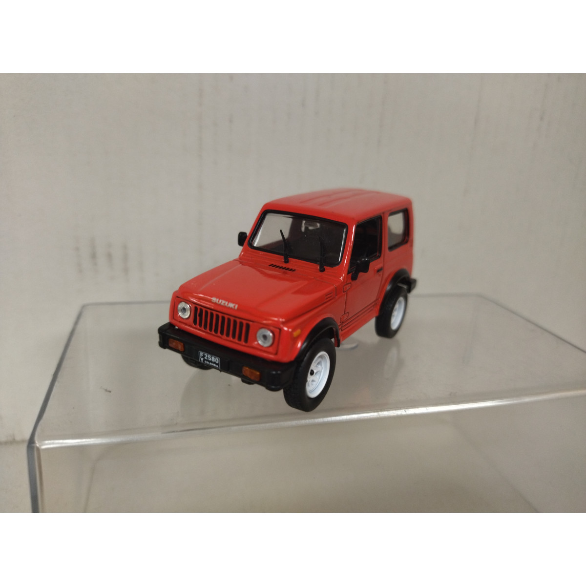 SUZUKI SJ410 1982 RED CARROS COLOMBIA 1:43 LUPPA IXO - BCN STOCK CARS