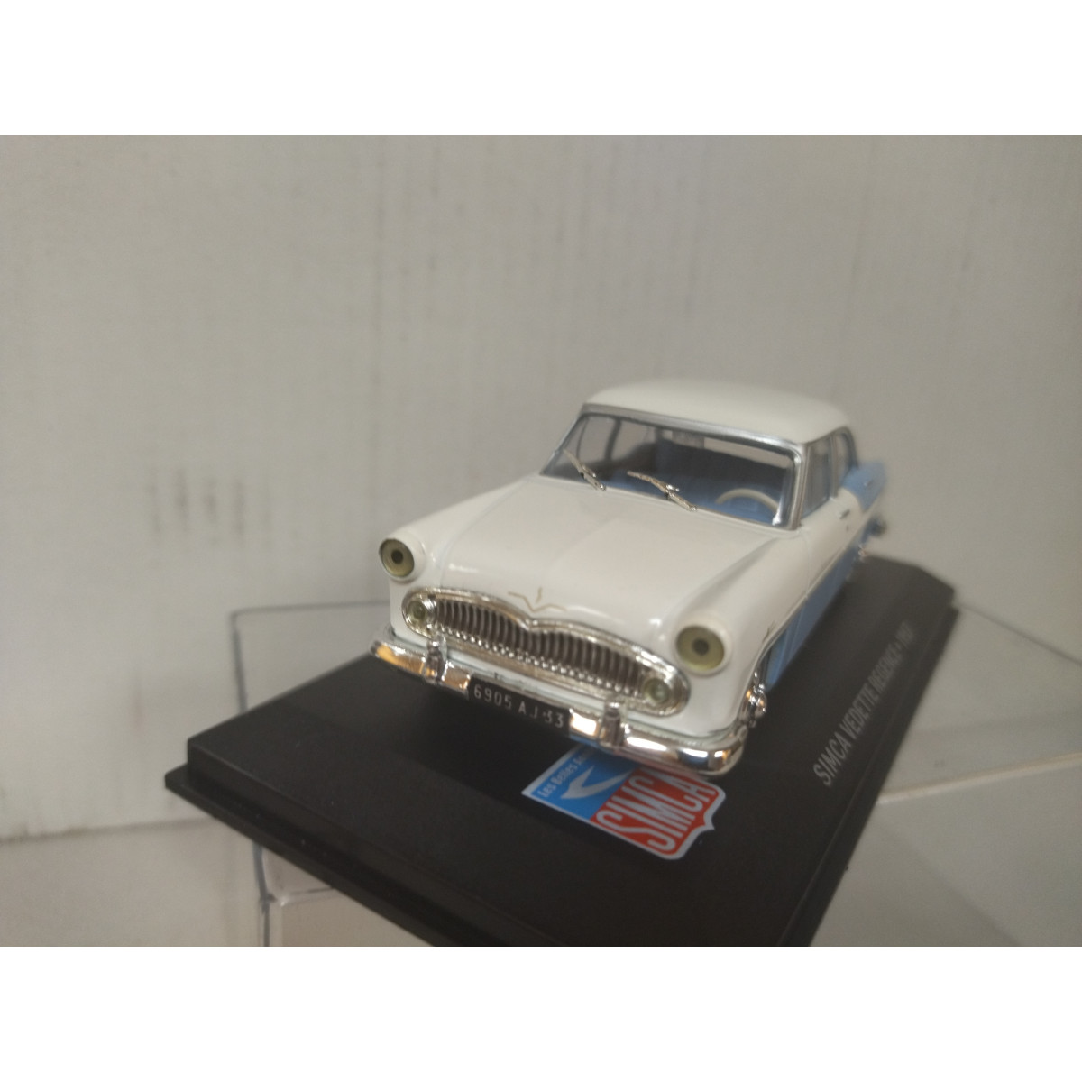 SIMCA VEDETTE REGENCE 1957 WHITE/BLUE BELLES SIMCA 1:43 ALTAYA IXO ...
