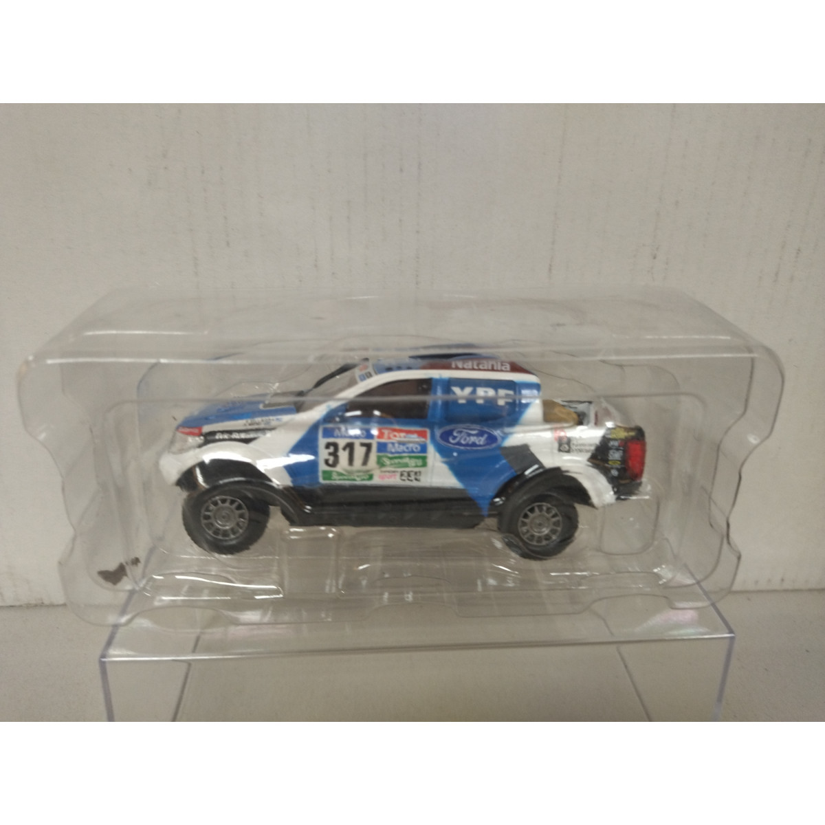 FORD RANGER RALLY RAID PARIS-DAKAR 2015 1:43 LUPA IXO - BCN STOCK CARS