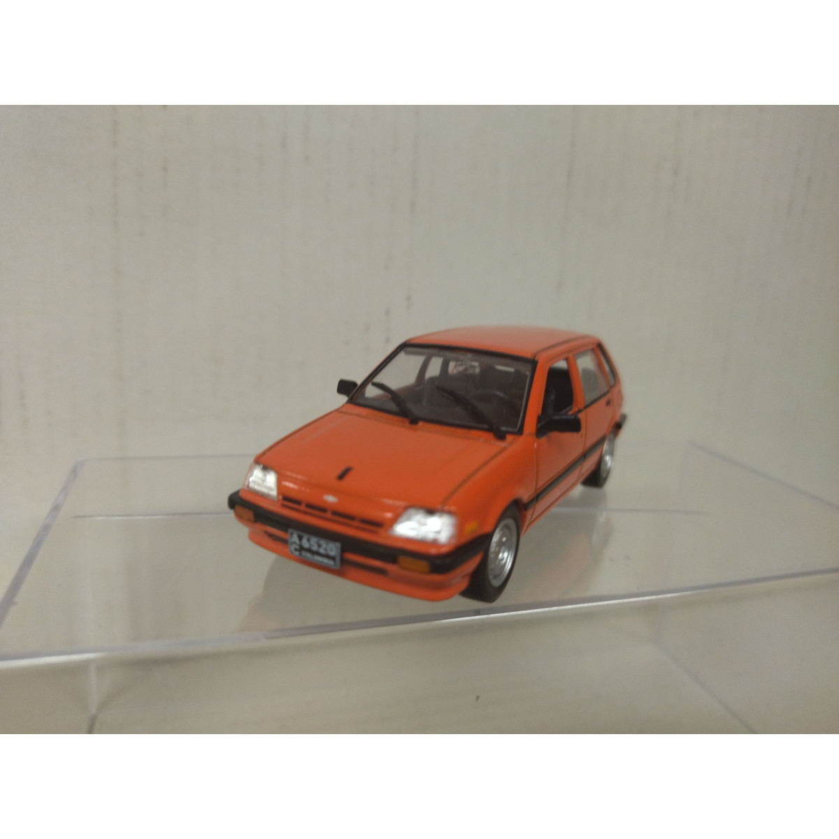 CHEVROLET SPRINT 1985 4P RED (SUZUKI SWIFT) MAS QUERIDOS COLOMBIA 1:43 ...