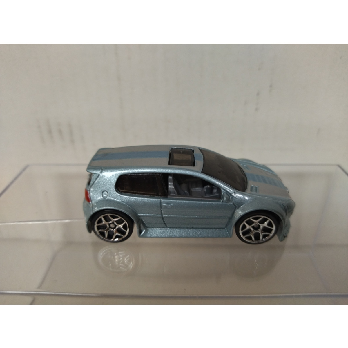 VOLKSWAGEN GOLF 5 GTI (VR 2006) LIGHT BLUE apx 1:64 MATCHBOX NO BOX ...