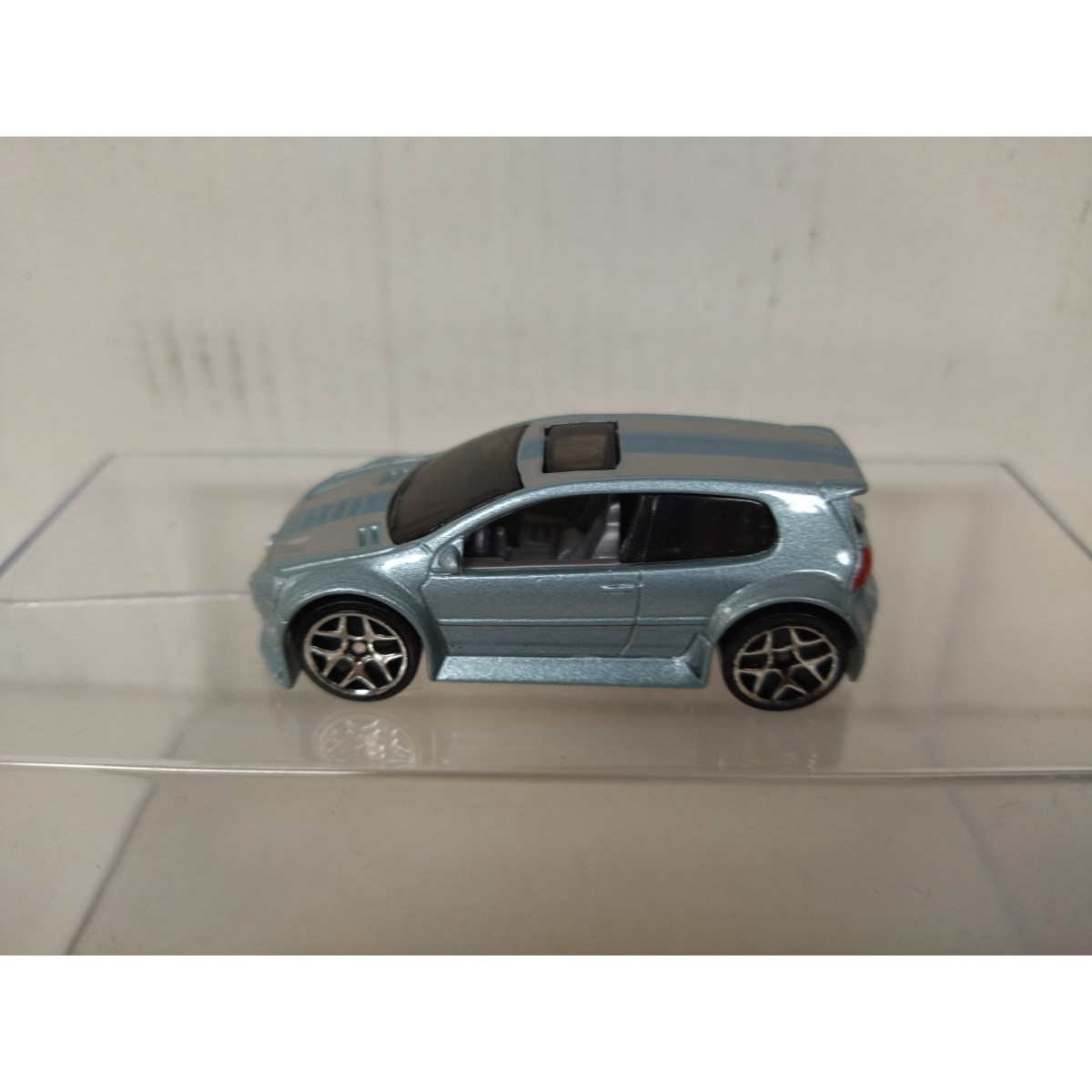 VOLKSWAGEN GOLF 5 GTI (VR 2006) LIGHT BLUE apx 1:64 MATCHBOX NO BOX ...
