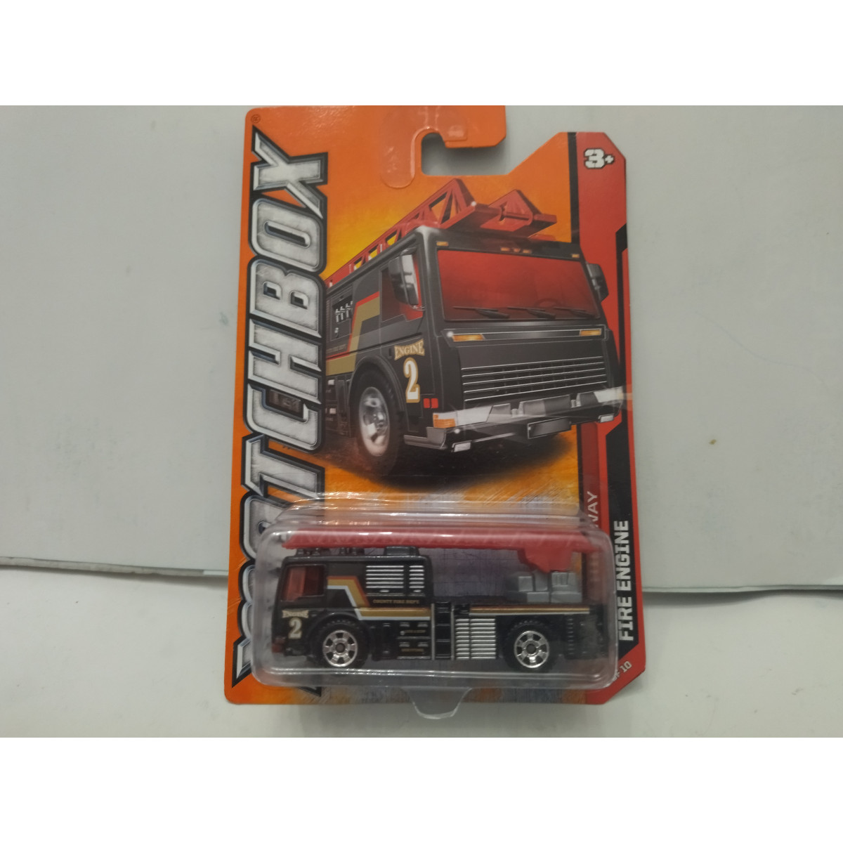 FIRE ENGINE BLACK 1:64 MATCHBOX USA CARD - BCN STOCK CARS
