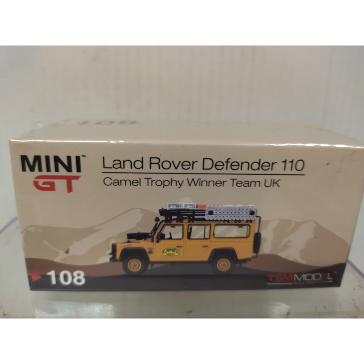 LAND ROVER DEFENDER 110 1989 CAMEL TROPHY WINNER RHD 1:64 MINI GT - BCN ...