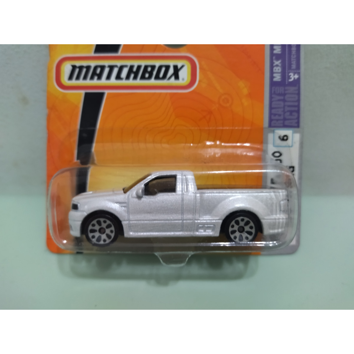 FORD F-150 LIGHTNING WHITE MBX 6 1:64 MATCHBOX - BCN STOCK CARS