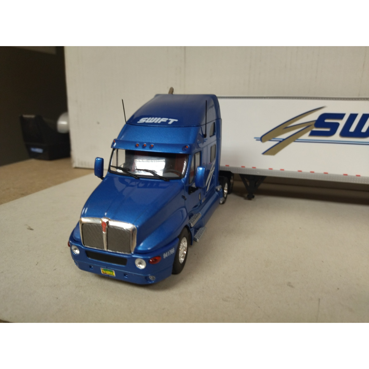KENWORTH T2000 1997 SWIFT AMERICAN TRUCK 1:43 ALTAYA IXO - BCN STOCK CARS