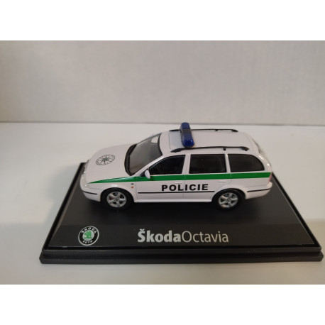 SKODA OCTAVIA POLICIE/POLICE 1:43 ABREX - BCN STOCK CARS