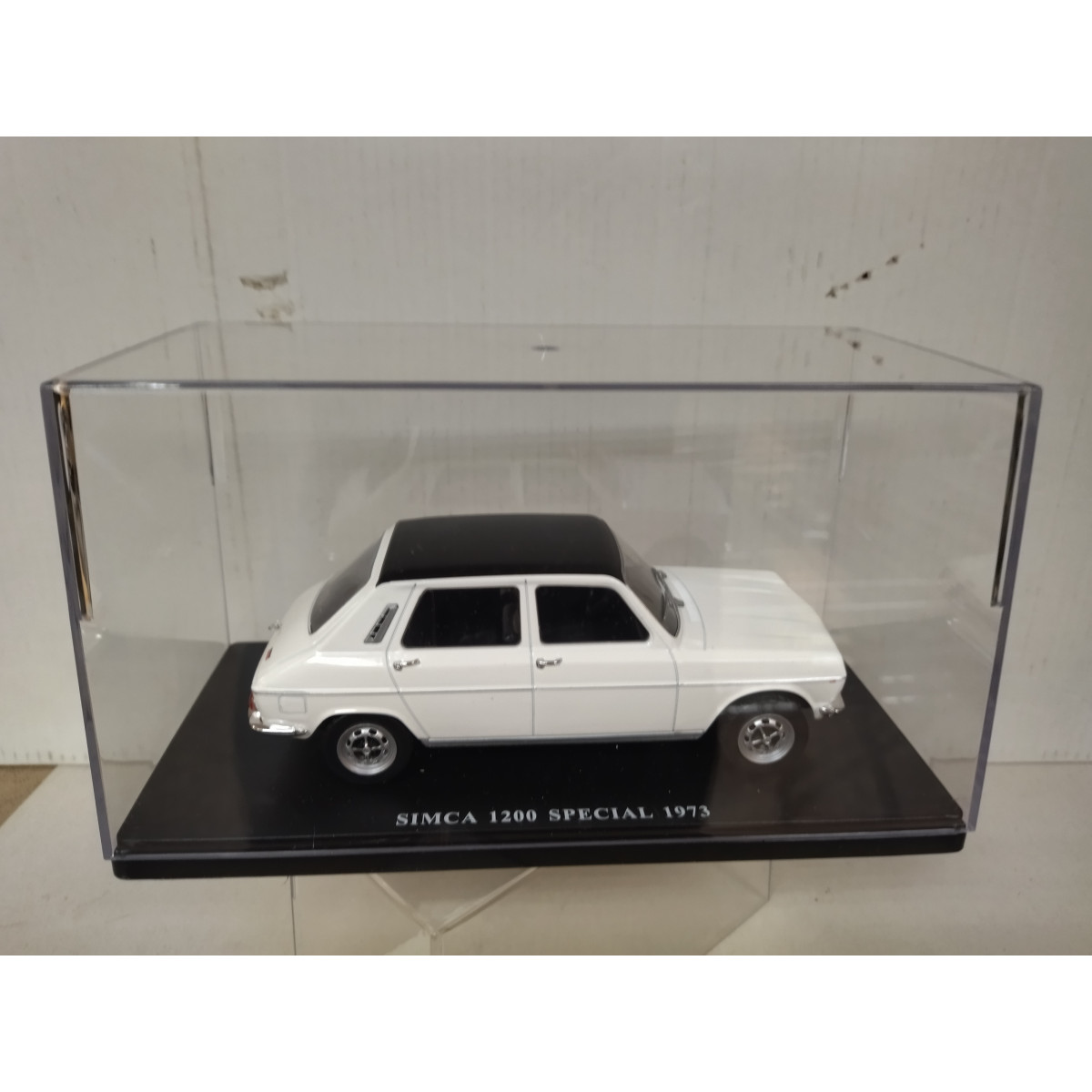 SIMCA 1200 ESPECIAL 1973 BLANCO/NEGRO 1:24 SALVAT IXO - BCN STOCK CARS
