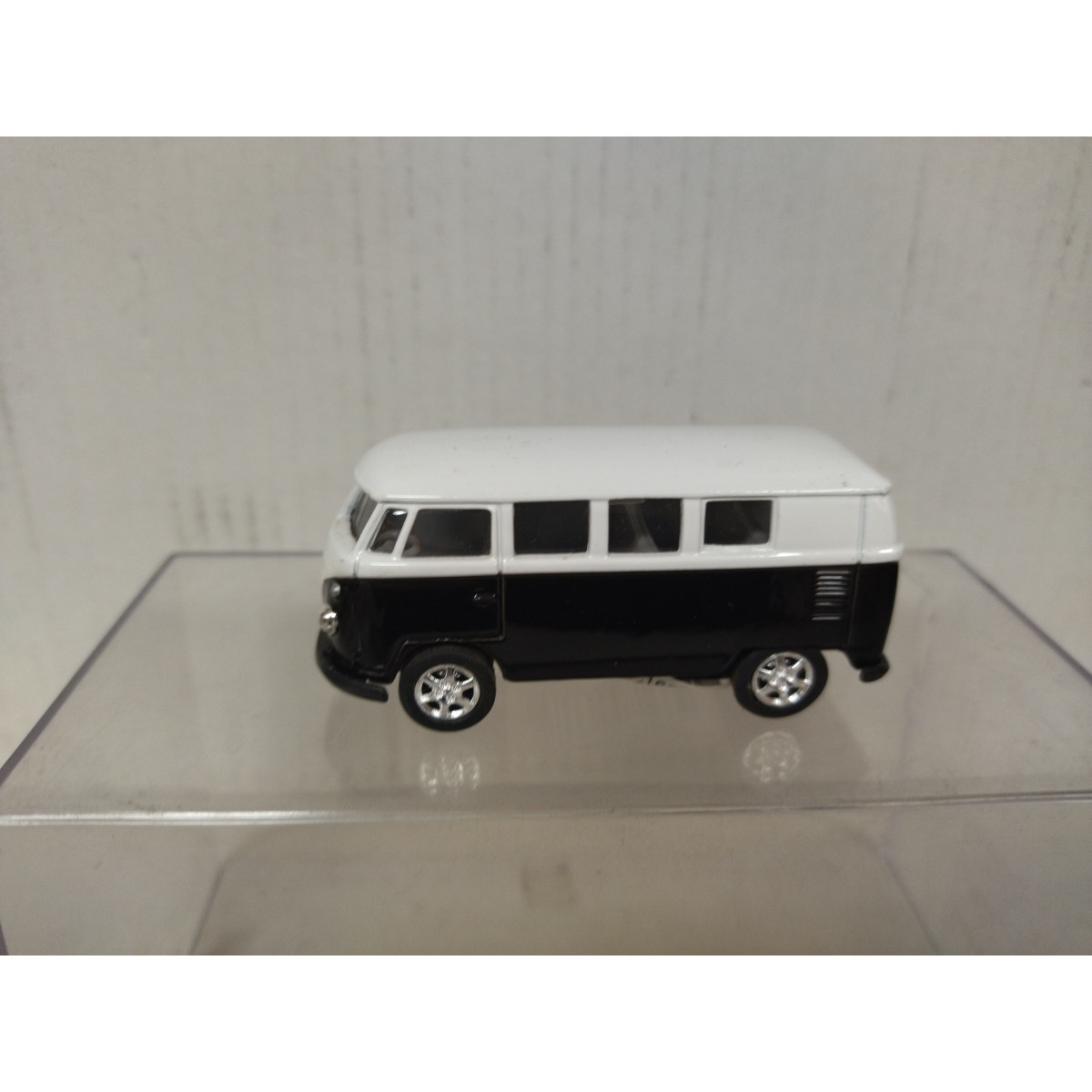 VOLKSWAGEN T1 1963 MICROBUS BLACK/WHITE apx 1:60 WELLY PULLBACK NO BOX ...