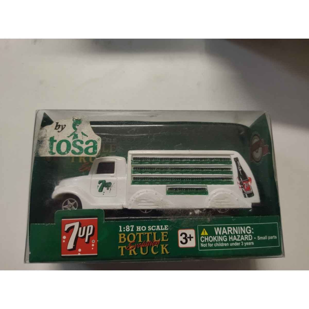 CAMION/TRUCK BOTTLE TRUCK WHITE 7UP 1:87 H0 GOLDEN WHEELS - BCN STOCK CARS