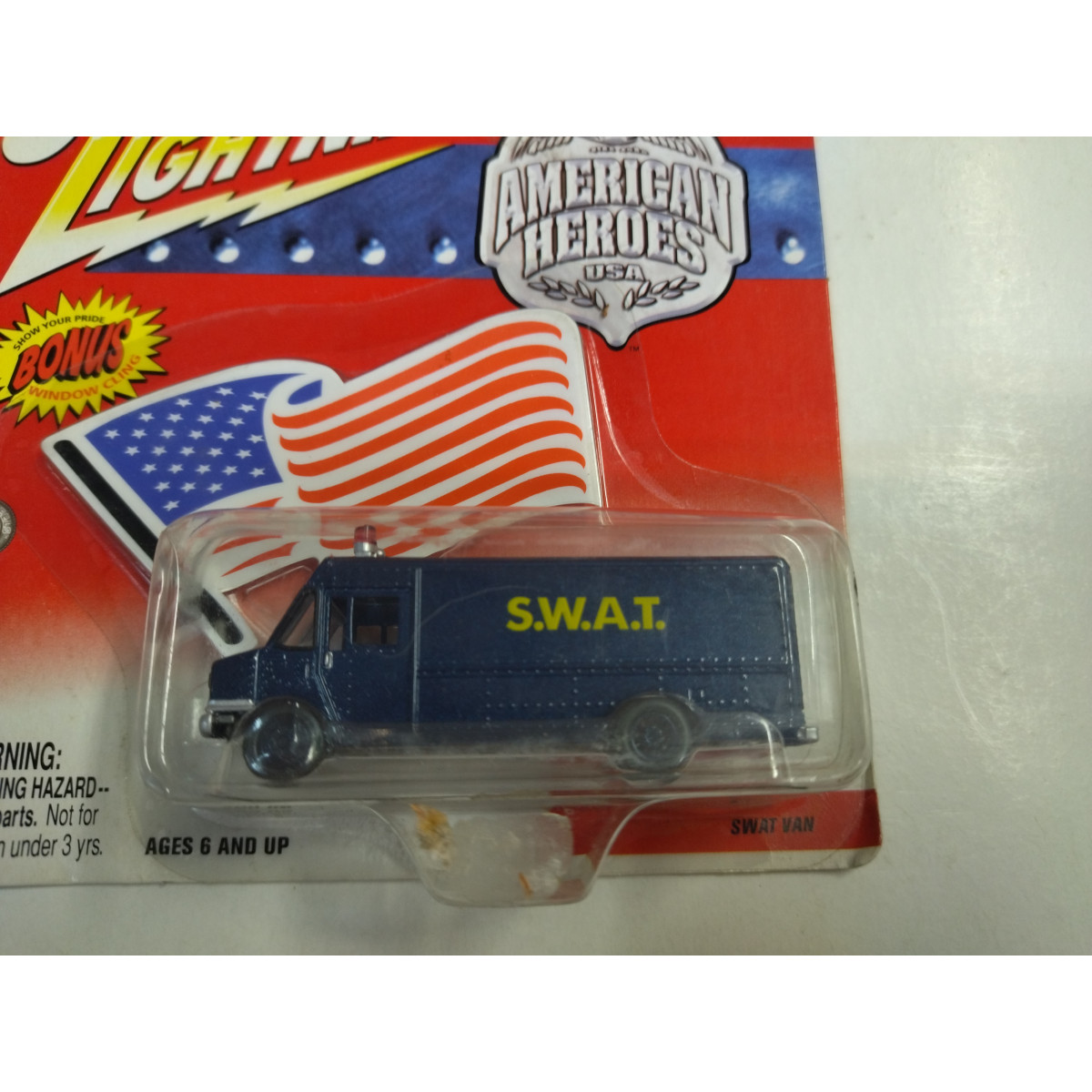 SWAT VAN AMERICAN HEROES 1:64 JOHNNY LIGHTNING - BCN STOCK CARS