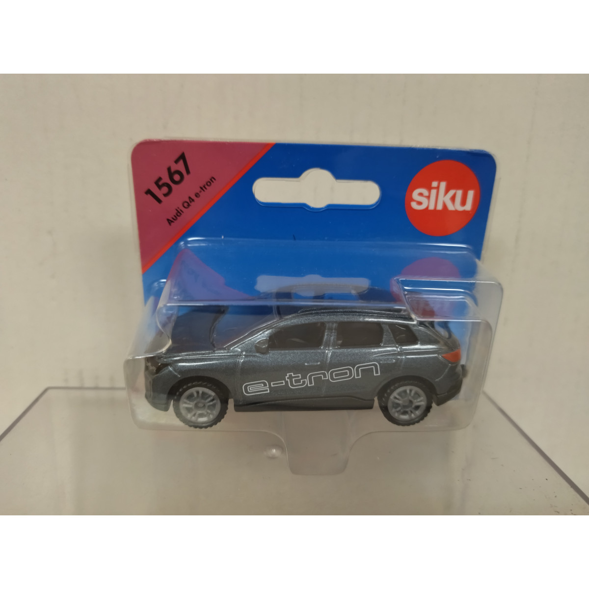AUDI Q4 e- TRON GREY 1:55/apx 1:64 SIKU 1567 - BCN STOCK CARS